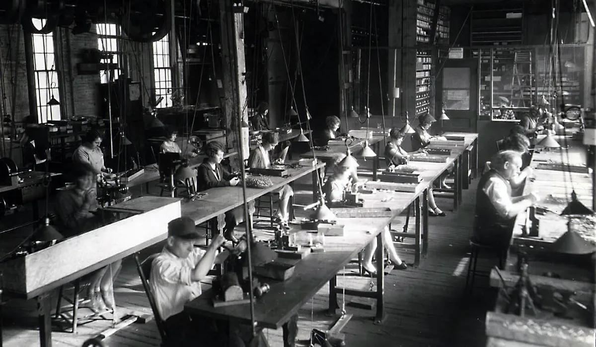 ArtCraftOptical.com/US